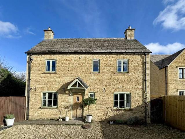 5 Bedroom Detached House