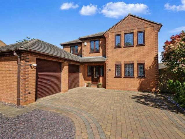 5 Bedroom Detached House