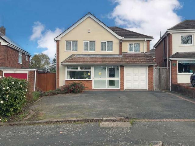 5 Bedroom Detached House