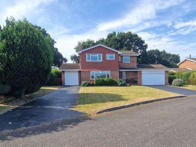 5 Bedroom Detached House