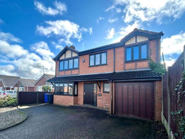 5 Bedroom Detached House