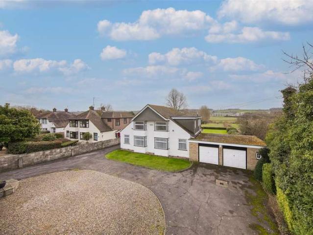 5 Bedroom Detached House