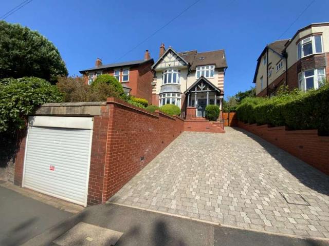 5 Bedroom Detached House
