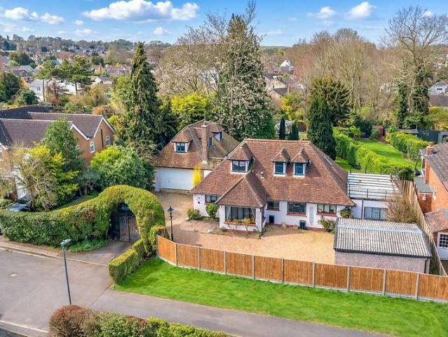 5 Bedroom Detached House