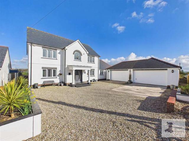 5 Bedroom Detached House