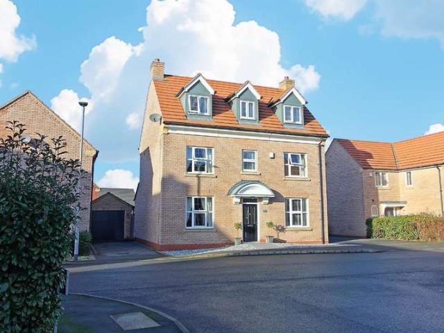 5 Bedroom Detached House