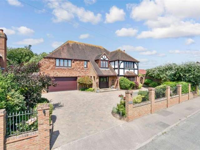 5 Bedroom Detached House