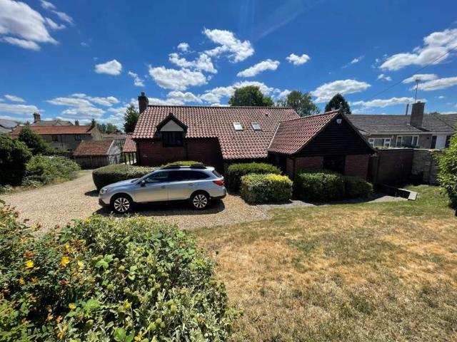 5 Bedroom Detached House