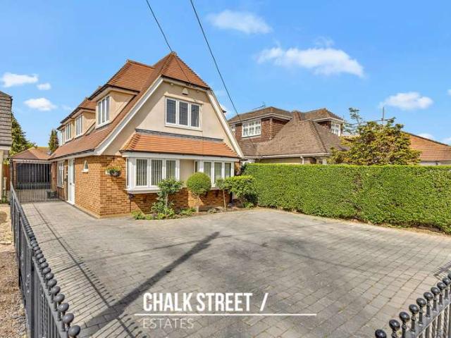 5 Bedroom Detached House