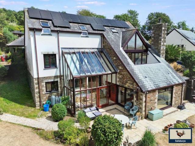 5 Bedroom Detached House