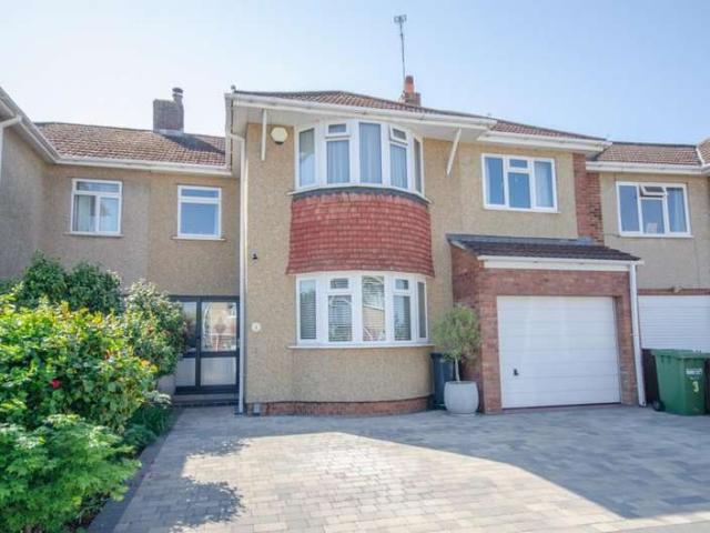 5 Bedroom Detached House