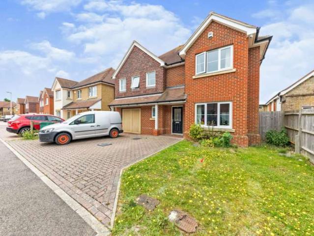 5 Bedroom Detached House