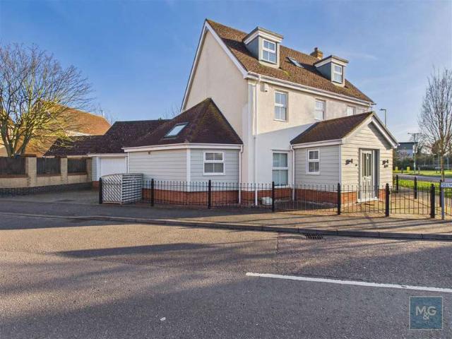 5 Bedroom Detached House