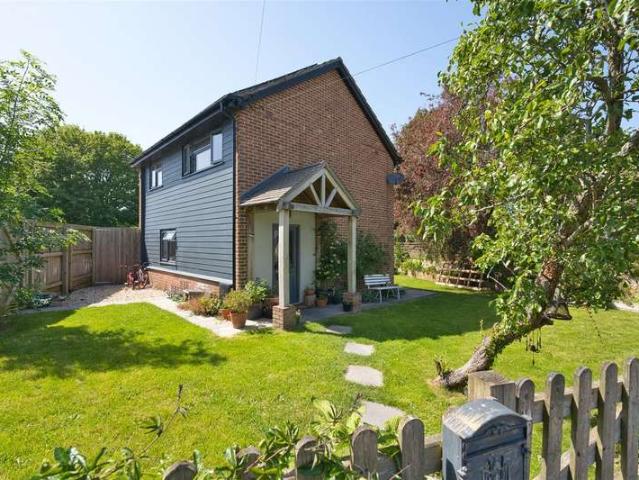 5 Bedroom Detached House