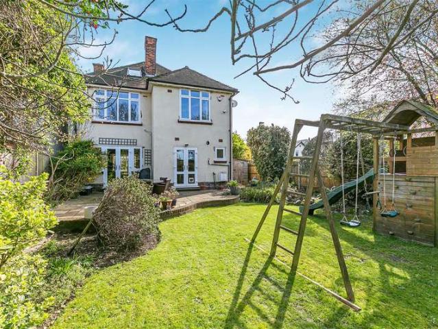 5 Bedroom Detached House