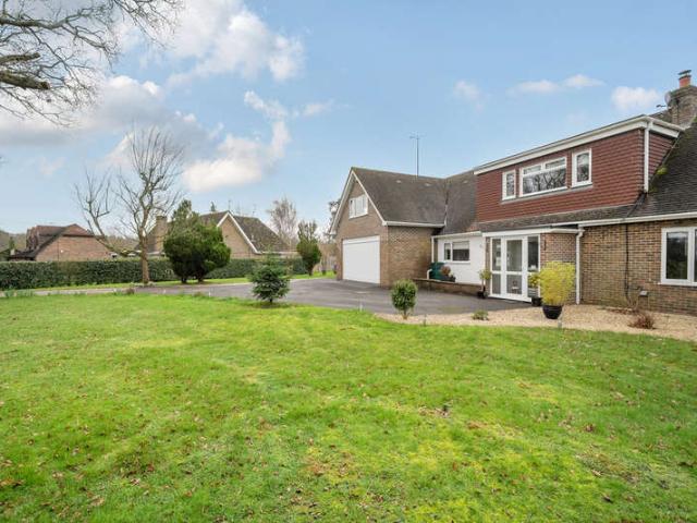 5 Bedroom Detached House