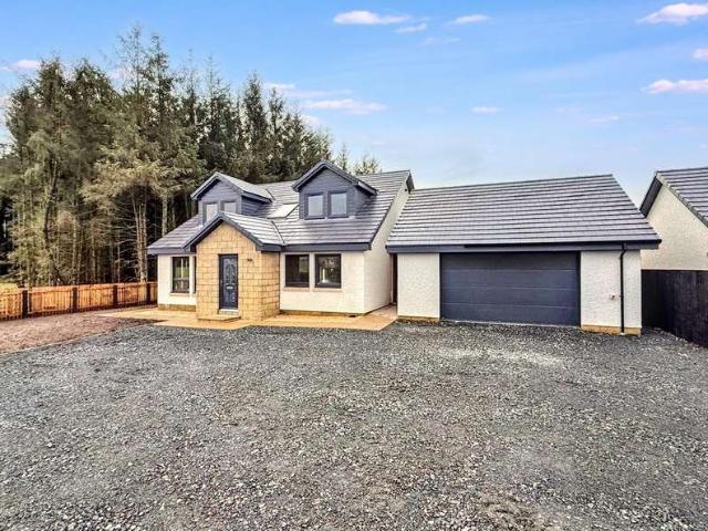 5 Bedroom Detached House