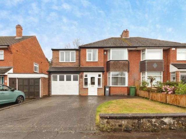 5 Bedroom Detached House