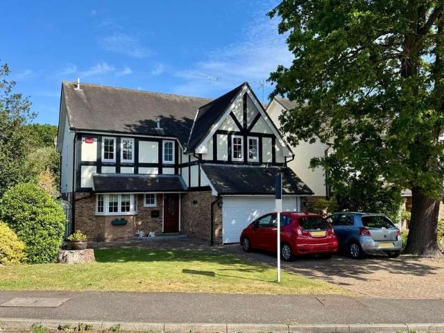 5 Bedroom Detached House