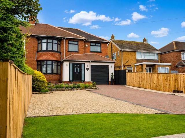 5 Bedroom Detached House
