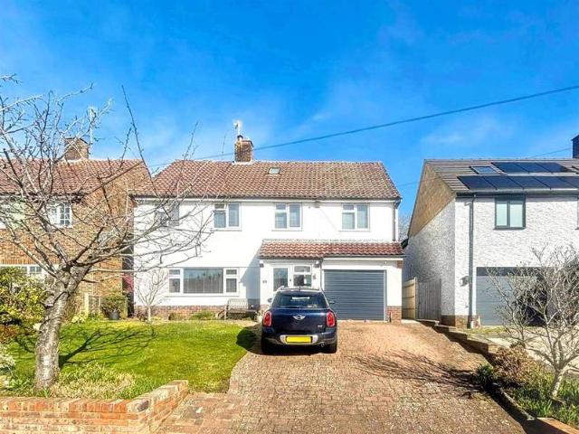 5 Bedroom Detached House