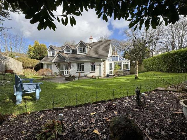 5 Bedroom Detached House