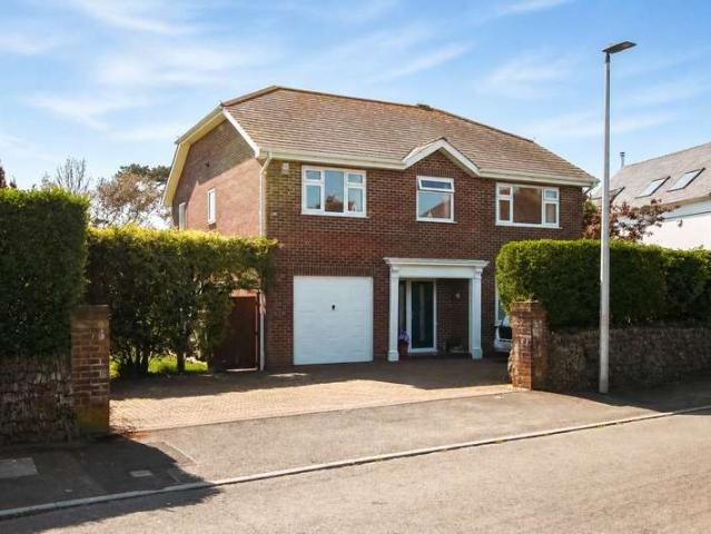 5 Bedroom Detached House