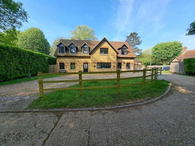 5 Bedroom Detached House