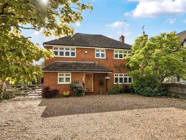 5 Bedroom Detached House