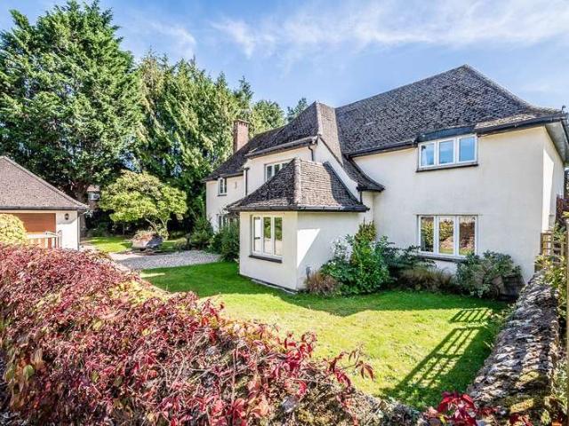5 Bedroom Detached House