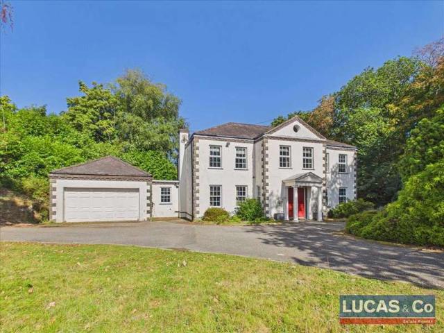 5 Bedroom Detached House