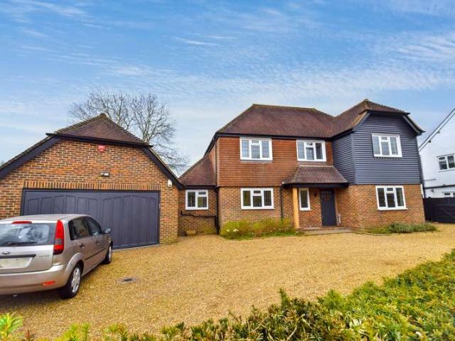 5 Bedroom Detached House