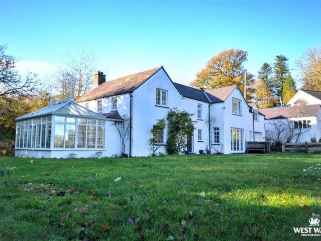 5 Bedroom Detached House