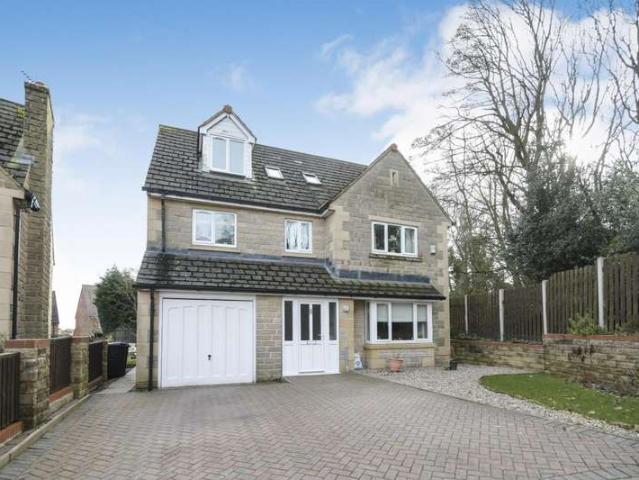 5 Bedroom Detached House