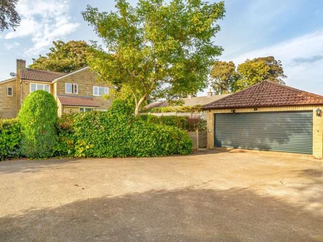 5 Bedroom Detached House