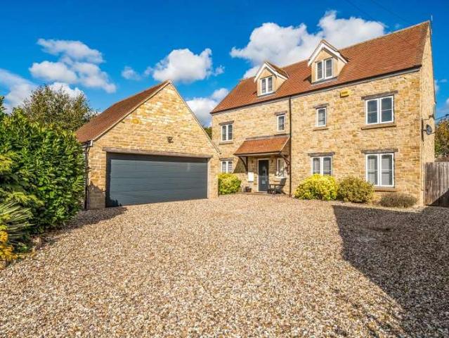 5 Bedroom Detached House