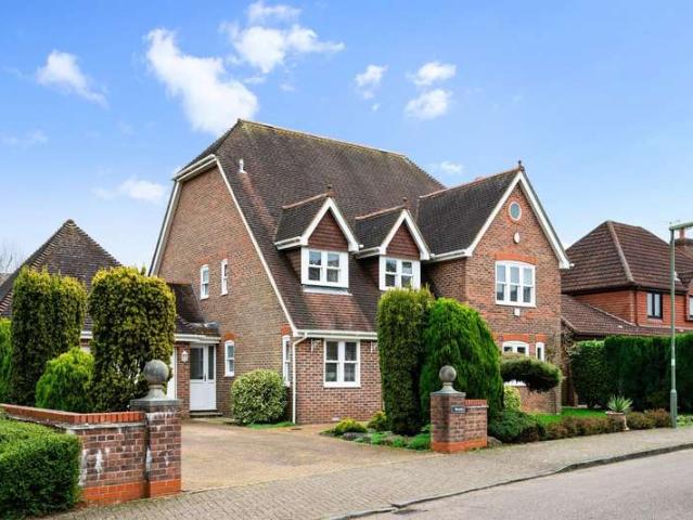 5 Bedroom Detached House