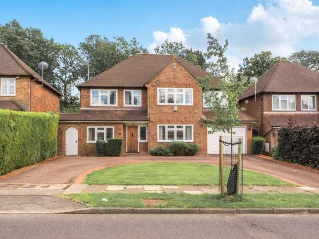 5 Bedroom Detached House