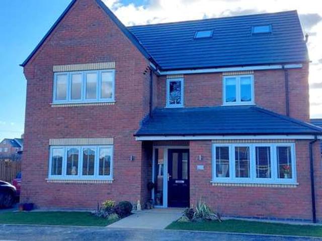 5 Bedroom Detached House