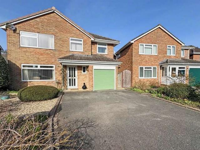 5 Bedroom Detached House