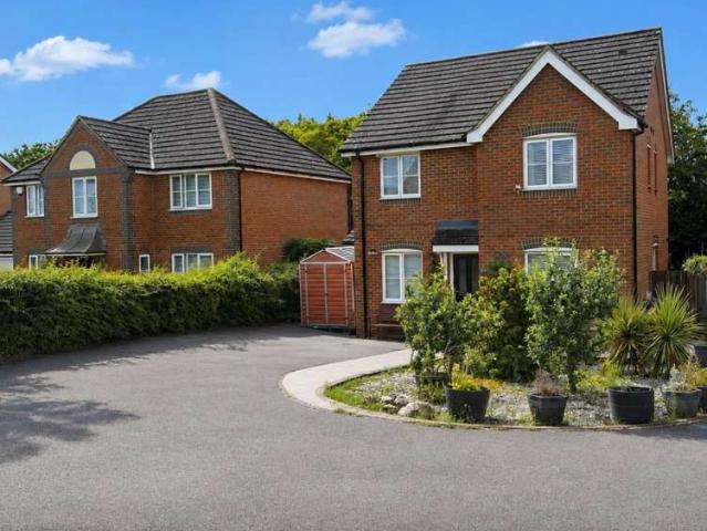 5 Bedroom Detached House