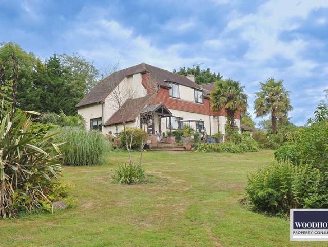 5 Bedroom Detached House