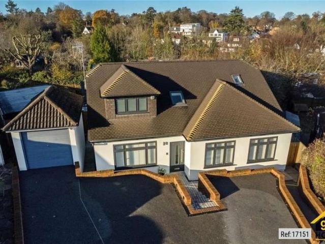 5 Bedroom Detached House