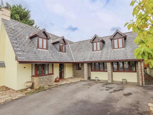 5 Bedroom Detached House