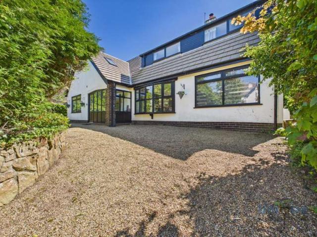 5 Bedroom Detached House