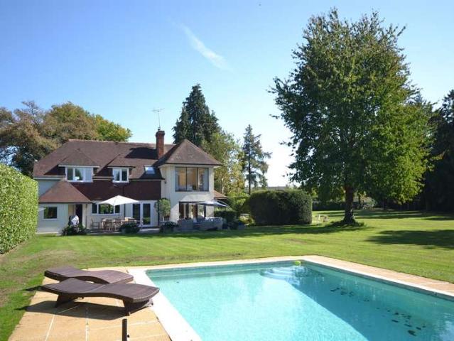 5 Bedroom Detached House