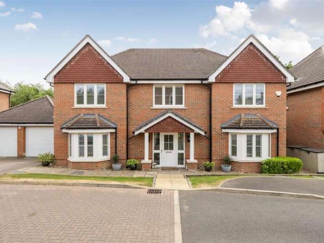 5 Bedroom Detached House