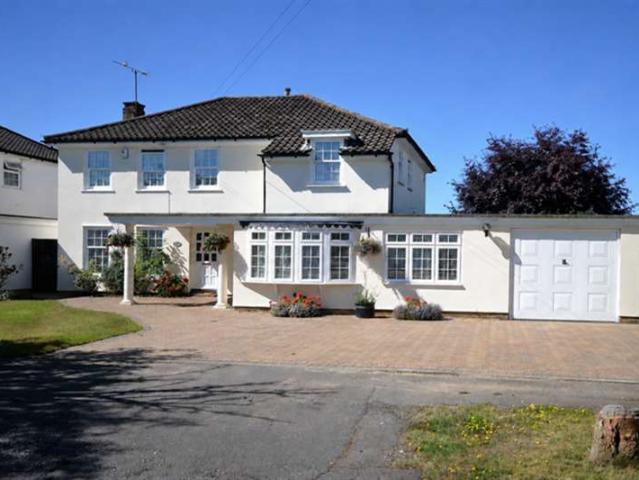5 Bedroom Detached House