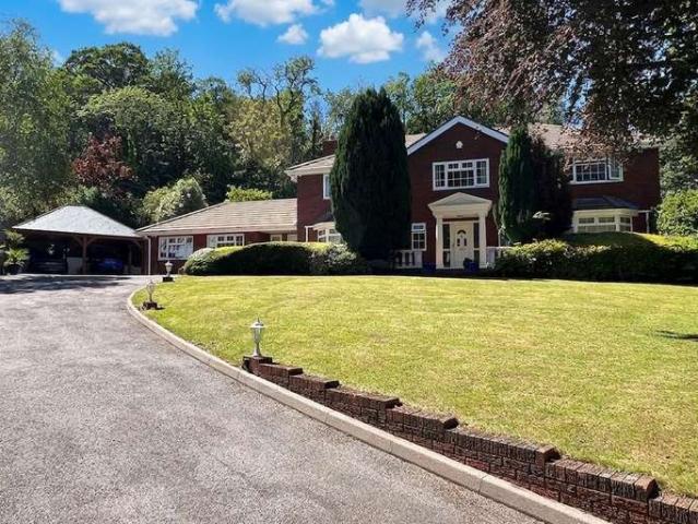 5 Bedroom Detached House