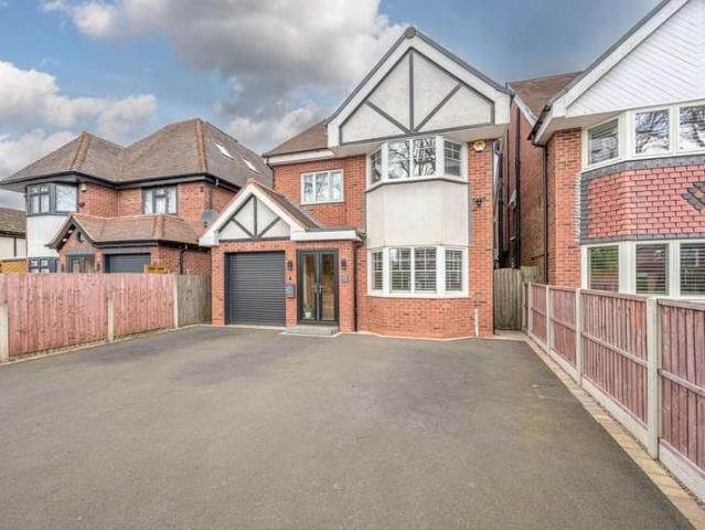 5 Bedroom Detached House